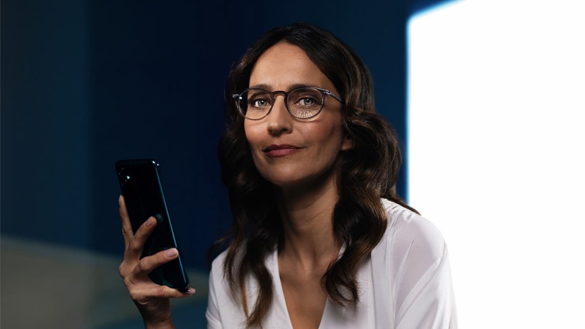 EssilorLuxottica Introduces The Varilux Physio Extensee Lens!